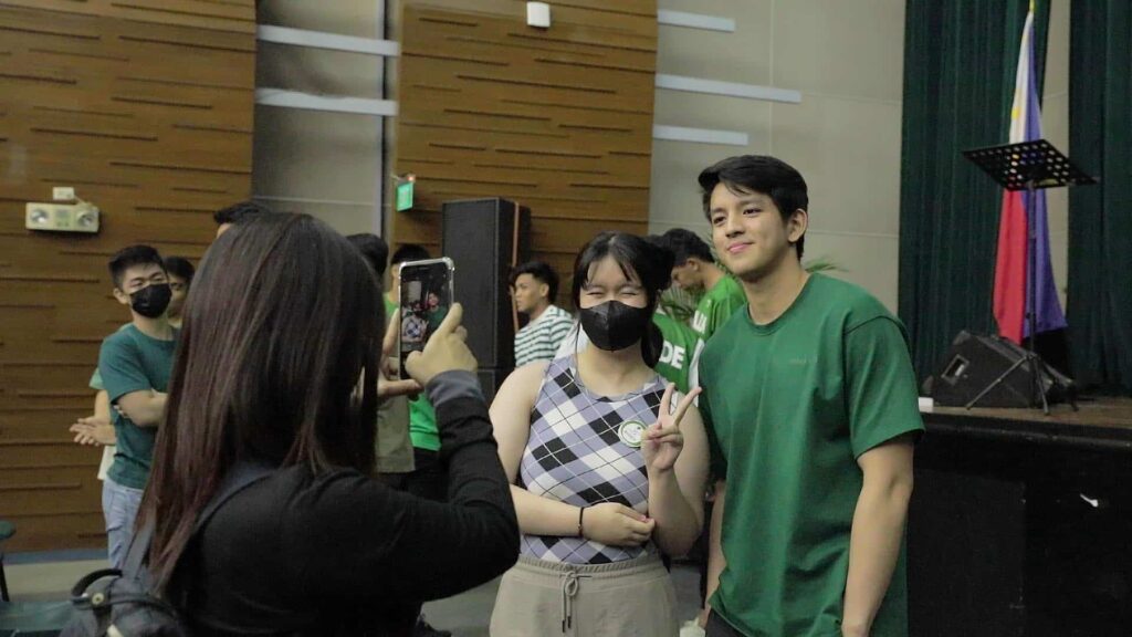 Young Deaf Summit inspires next-gen Deaf leaders, advocates - Benilde