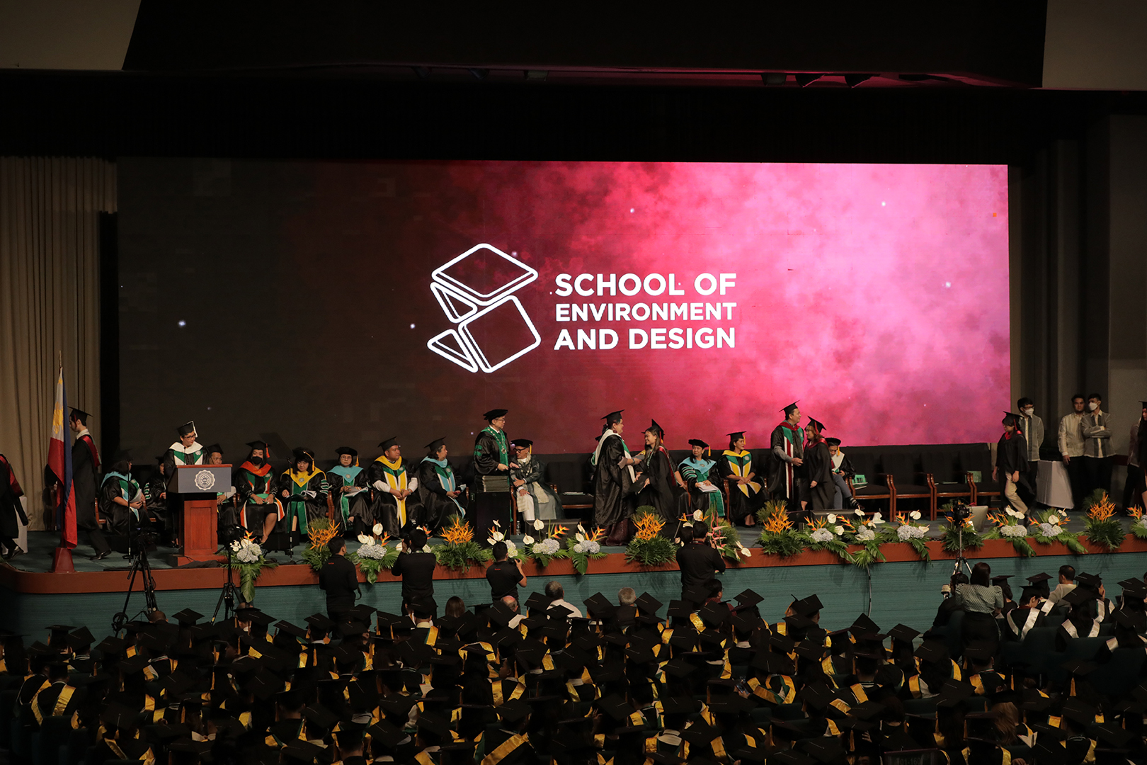 Shaping Architects for a World of Infinite Possibilities - De La Salle ...